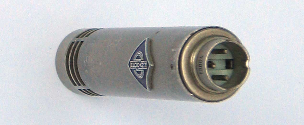 Vintage Neumann KM84 Cardioid Condenser Microphone and Case KM-84