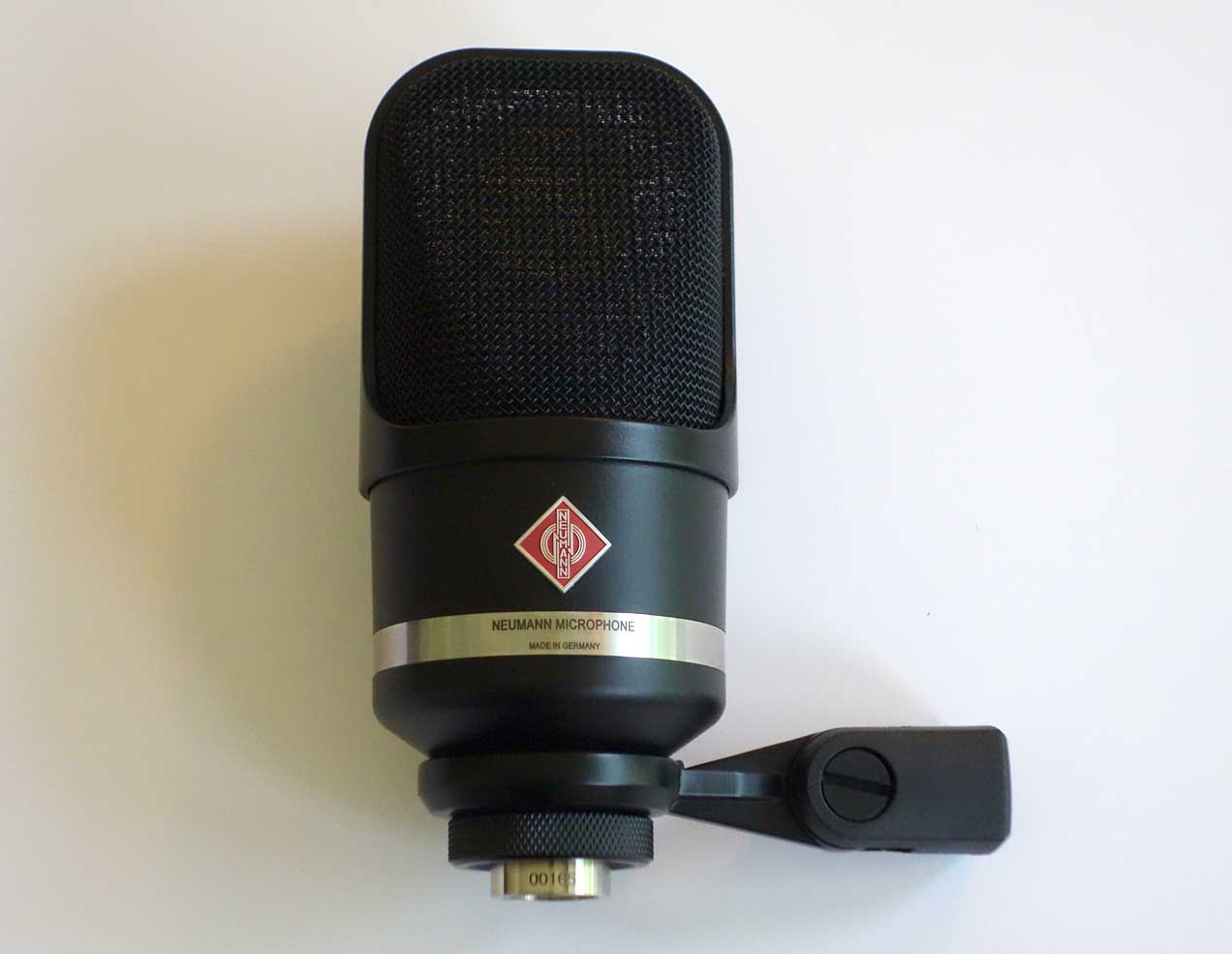 New Neumann TLM107 Condenser Mic w/Woodbox, Mic Clip, 5 Polar Patterns ...